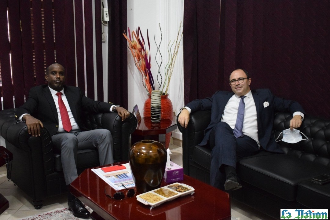 ENTREVUE ENTRE LE MINISTRERADWAN ABDILLAHI BAHDON ET L’AMBASSADEURDE ...