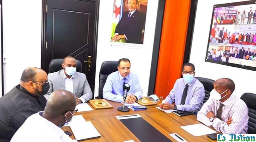 Signature d’une convention cadre de partenariat entre le MENFOP et le Djibouti Port Community ...