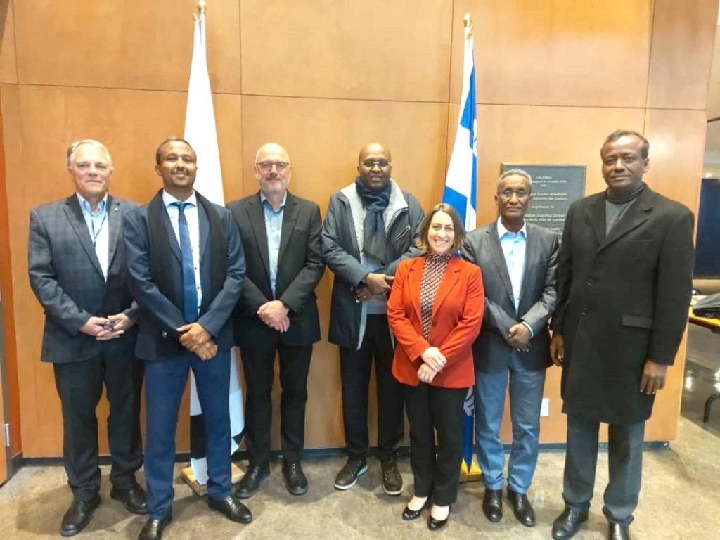 Une délégation conduite par le Secrétaire général de la primature en ...