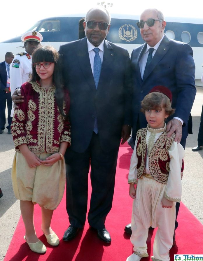 Aéroport international Houari Boumedienne d’Alger : Le président Ismail Omar Guelleh ...