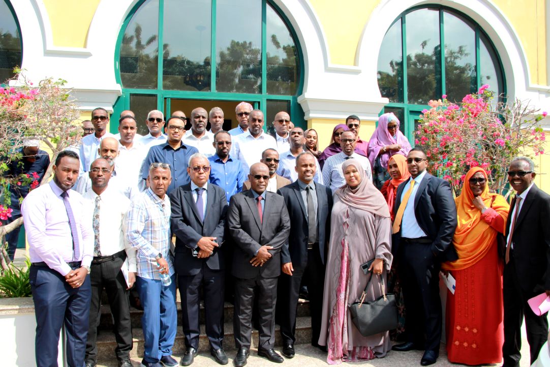Journée de sensibilisation des comptables publics organisés sous l ...