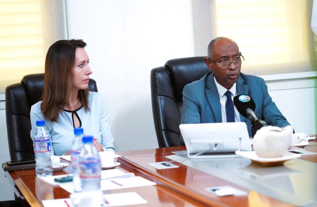 MDCD : Cérémonie de remise de matériels informatique et bureautique ...