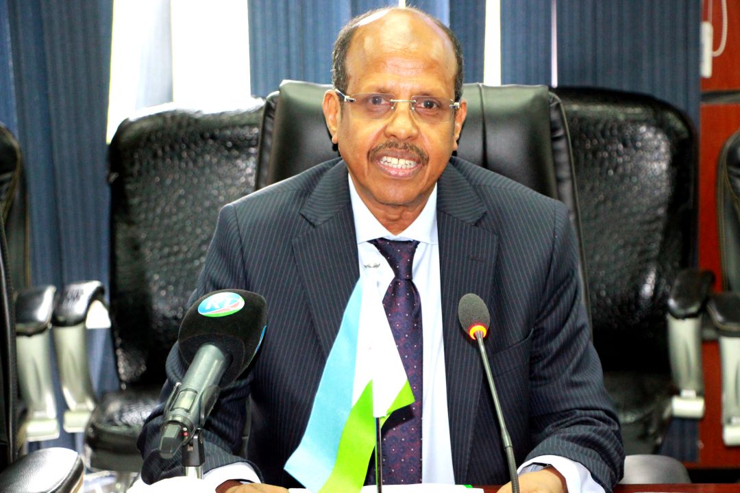 Le ministre Mahmoud Ali Youssouf reçoit le nouveau chef de la ...