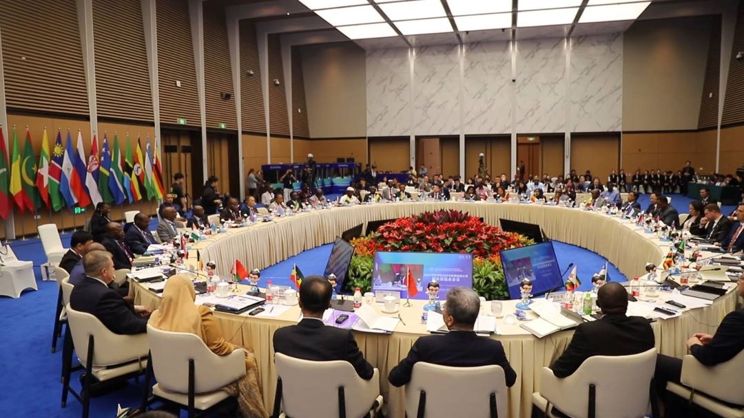 Langue Chinoise et éducation : Le ministre du MENFOP partage la vision ...