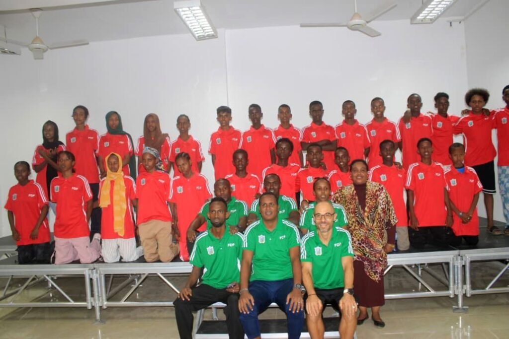 L’Académie d’excellence de football de Douda ouvre ses portes à la ...
