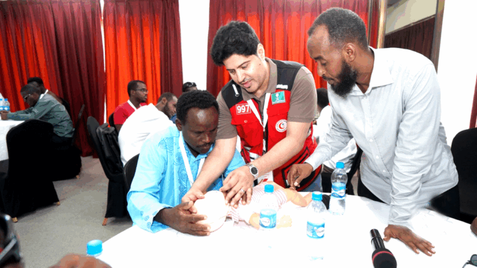 Le Croissant-Rouge forme les personnes malvoyantes aux gestes qui ...